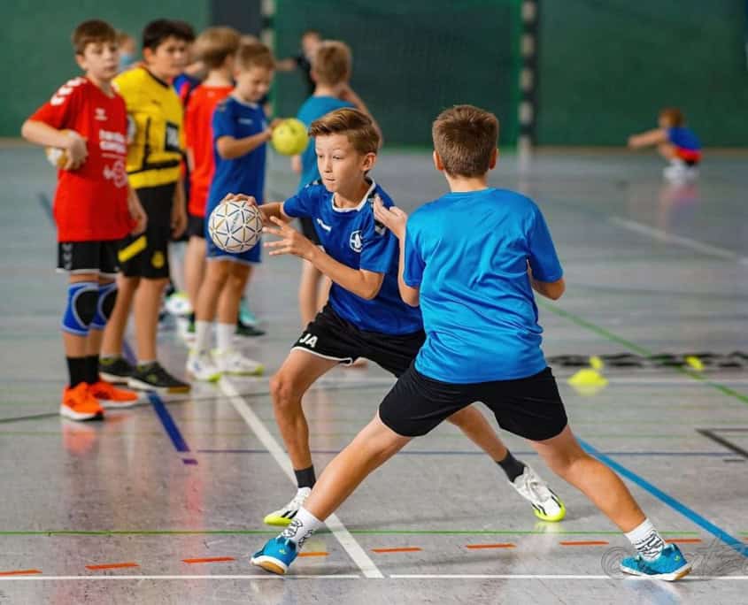 HUMMEL Handballcamps 2025 - Handball-Feriencamps